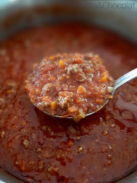 Pkeila - ragoût d'épinards aux haricots et à la viande · Pita & Chocolat